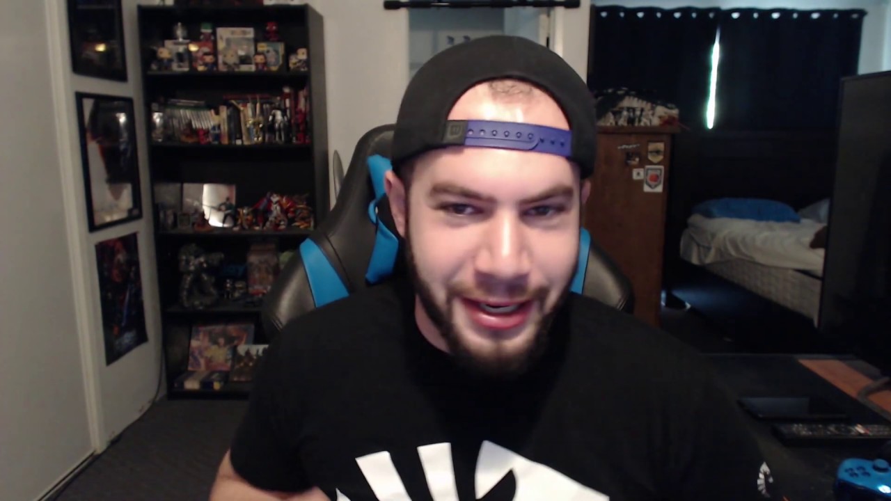 Fandom Reactions to Video Games! - YouTube