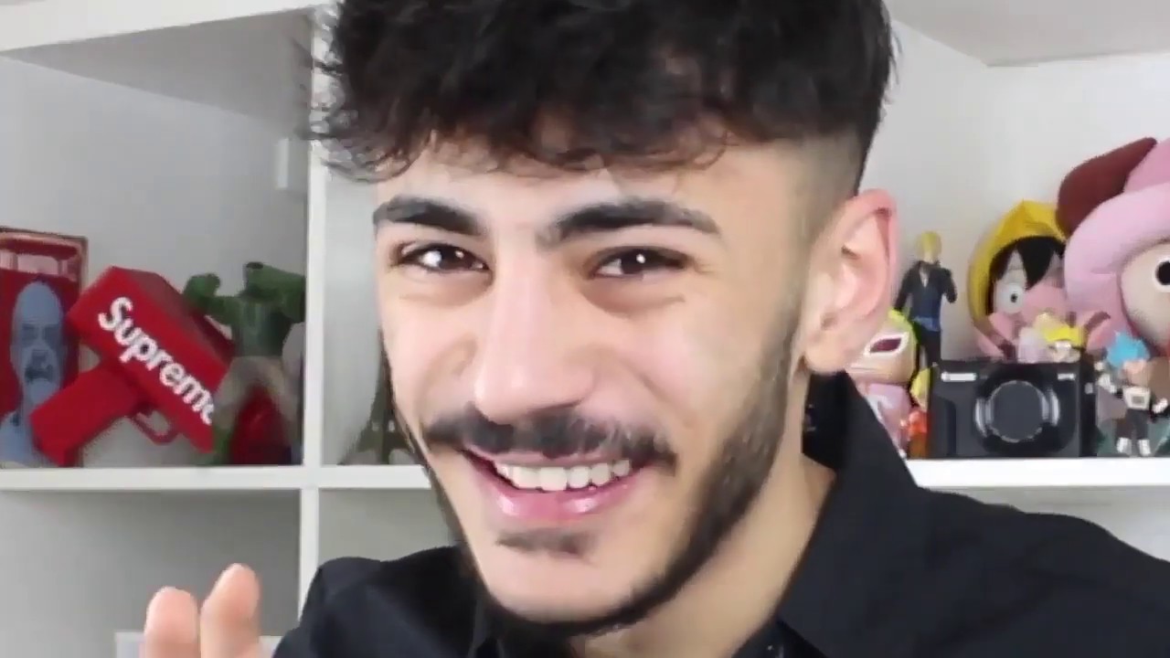 **REUPLOAD** Mustihaft rastet wegen Paolaclips aus + bricht fast seine ...