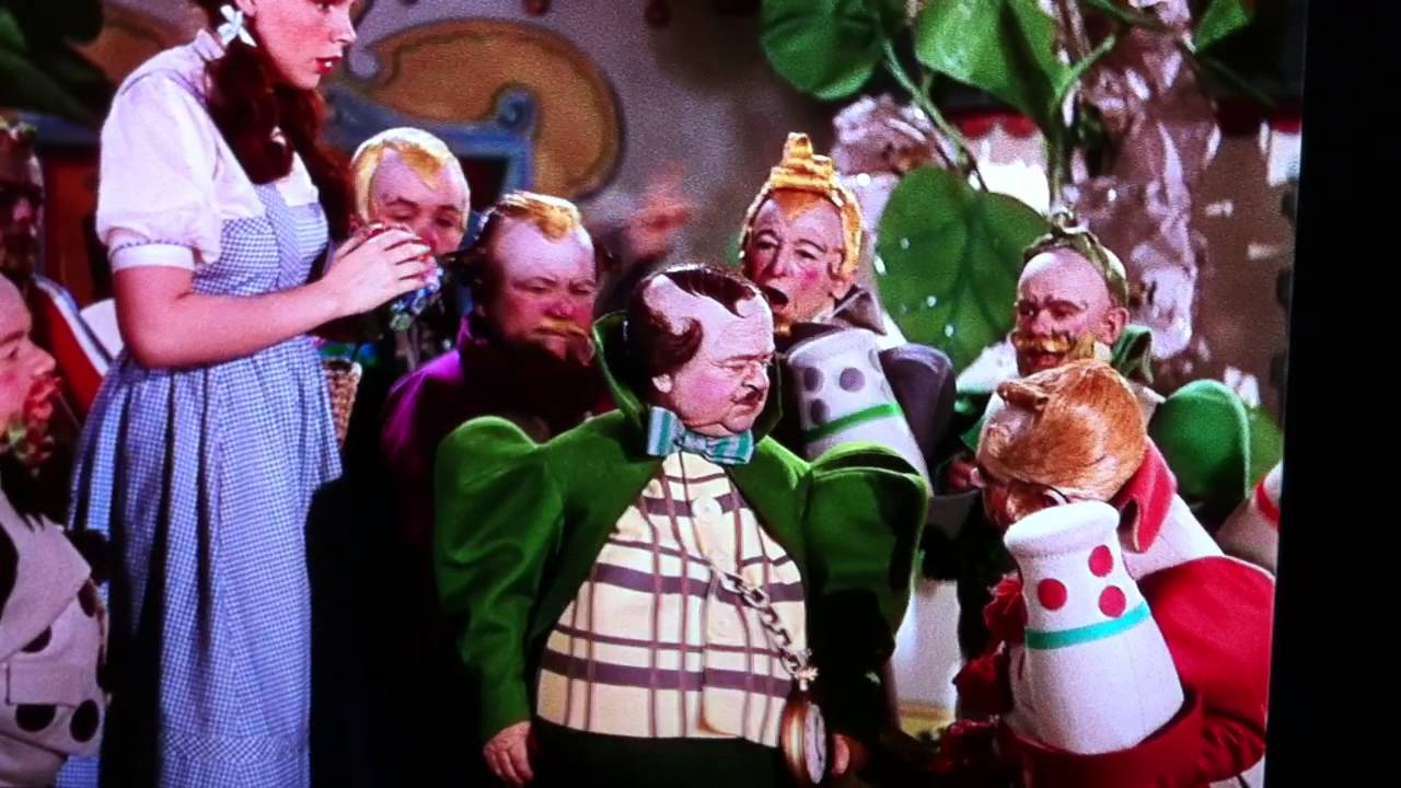 the wizard of oz funny scenes 2021 - YouTube