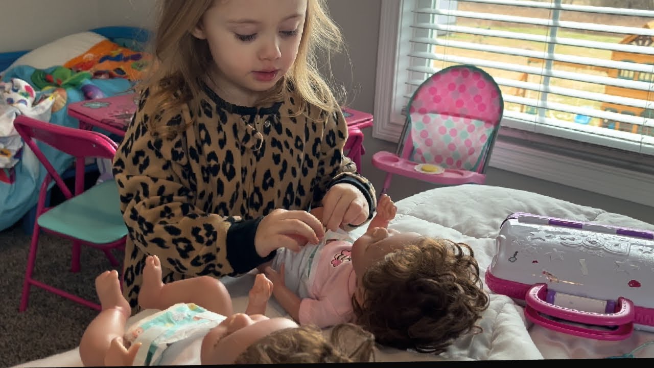 REBORN DOLL feeding and changing routine. 💩Reborn baby Triplets!!!! - YouTube