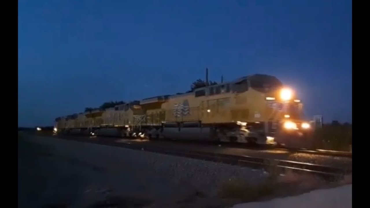 UP AC44 (AC6000) Rebuilds on the Test Track (September 9, 2019) - YouTube