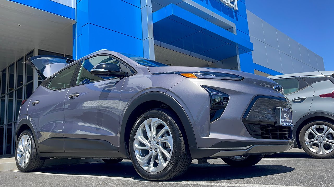 Let’s Drive the Gray Ghost Metallic 2023 Chevy BOLT EUV - YouTube