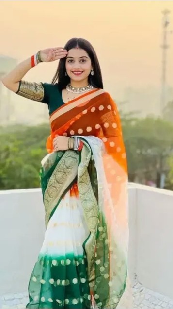Khubsurat tirange rang ki Sadi naye design ke#fashionstyle tiranga Sadi ...