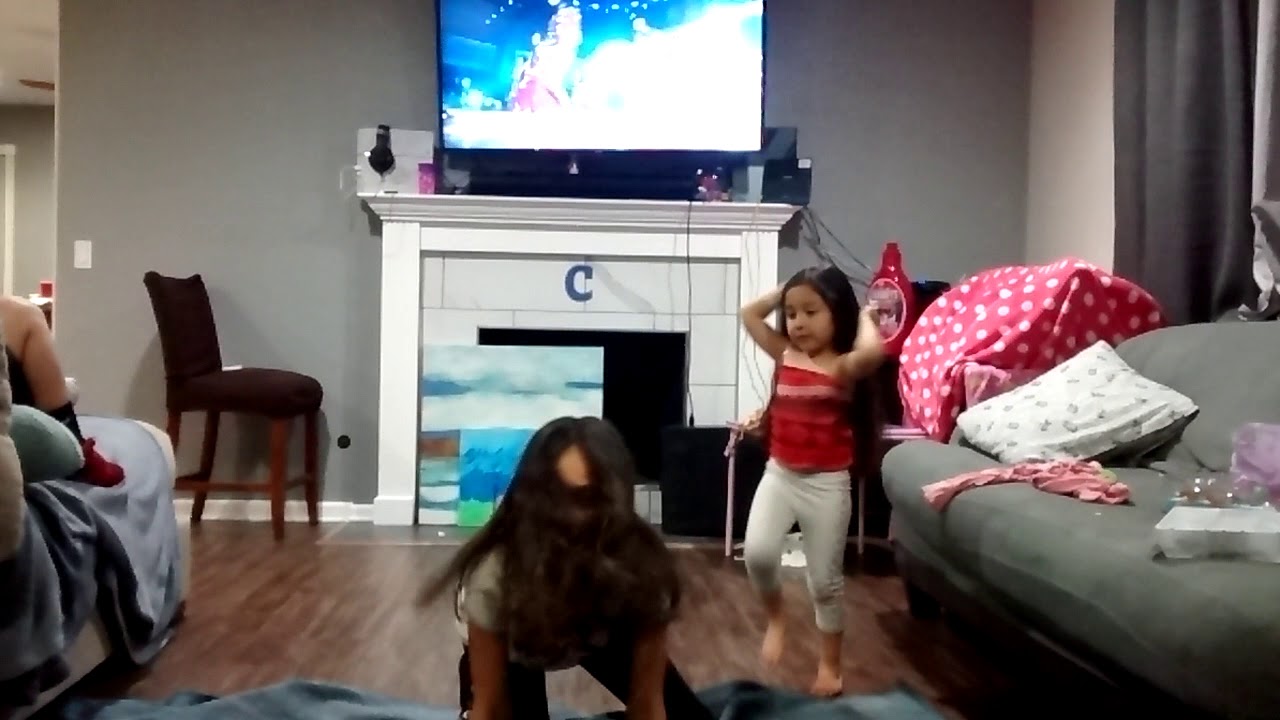 DANCE COMPITITION FOR KIDS OF THEIR FAVORITE DANCERS - YouTube