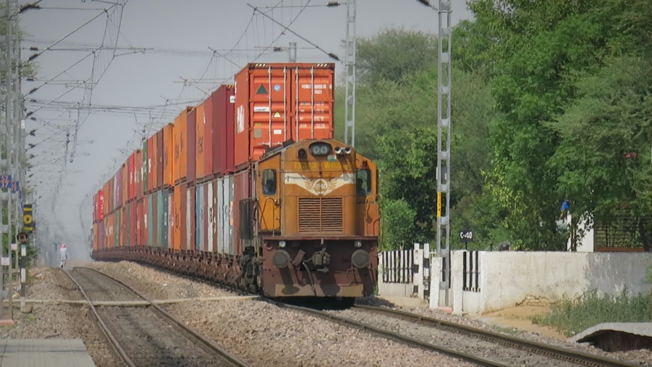 भारत की सबसे ऊंची दो मंजिला रेलगाड़ी - Tallest Train of India | Double ...