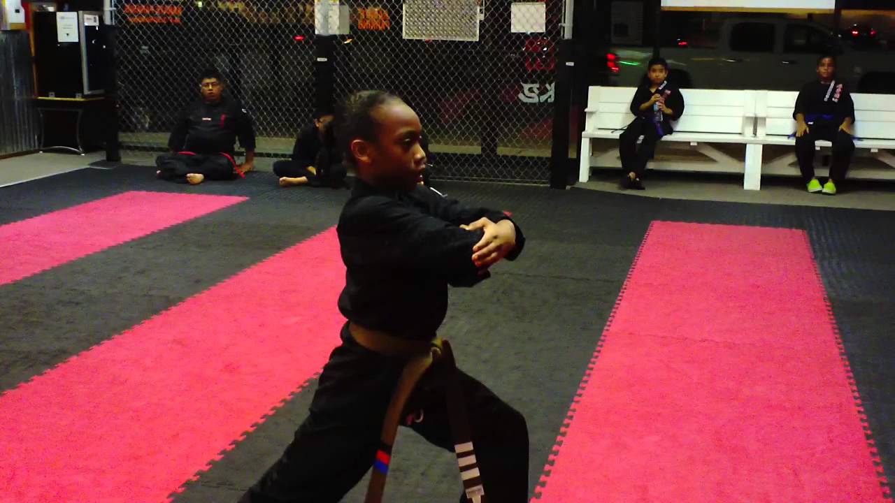 Team K2 Karate / Blue Belt Form "Yul Gok" - YouTube