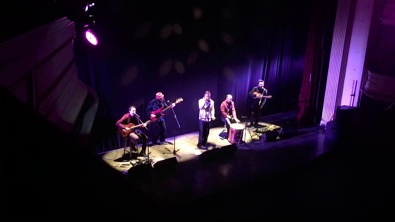 Guardarraya - Caperucita (en vivo en el Teatro Sucre) - YouTube