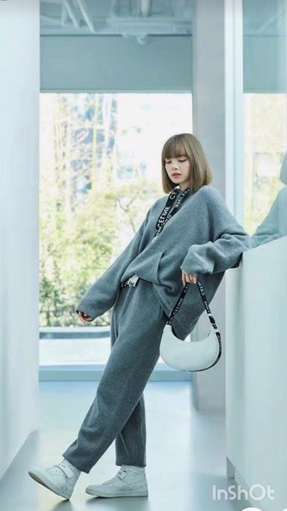 Bts v and blackpink lisa 💜 🖤💗 #shorts #bts #blackpink - YouTube