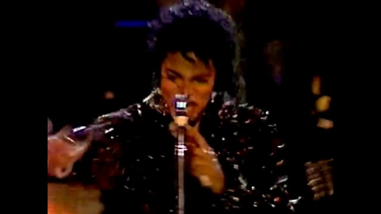 Michael Jackson - Working Day and Night - Live In Tokyo - 1987 - YouTube