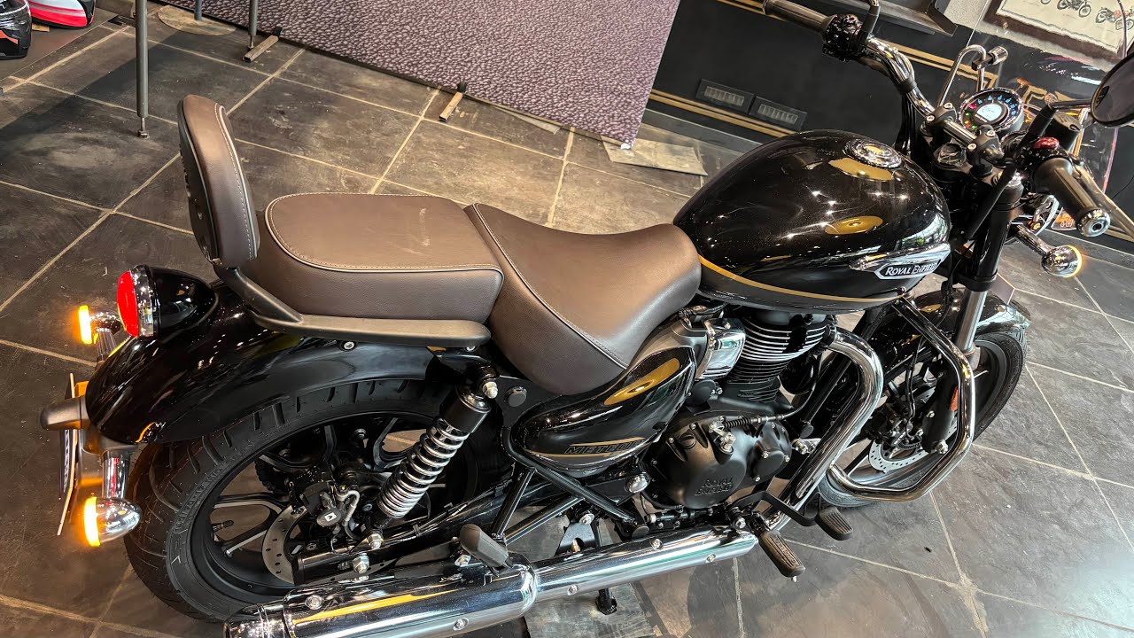 2025 Royal Enfield Meteor 350 Top Model Details Review | On Road Price ...