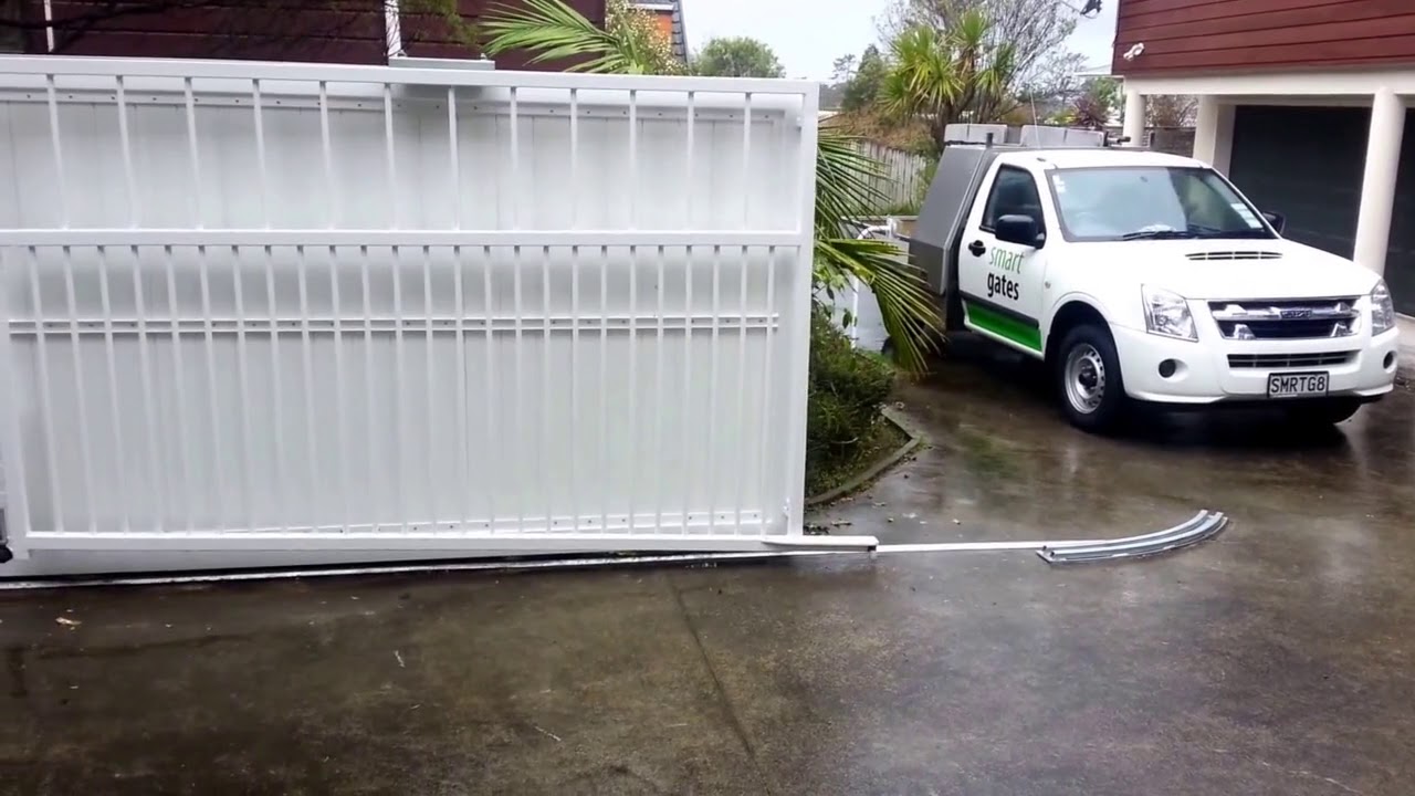 Right Angle Opening Gate by smartgates.co.nz New Zealand - YouTube
