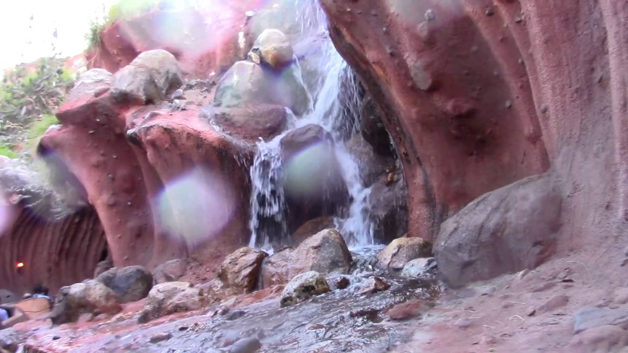 The Girls ride Splash Mountain - YouTube