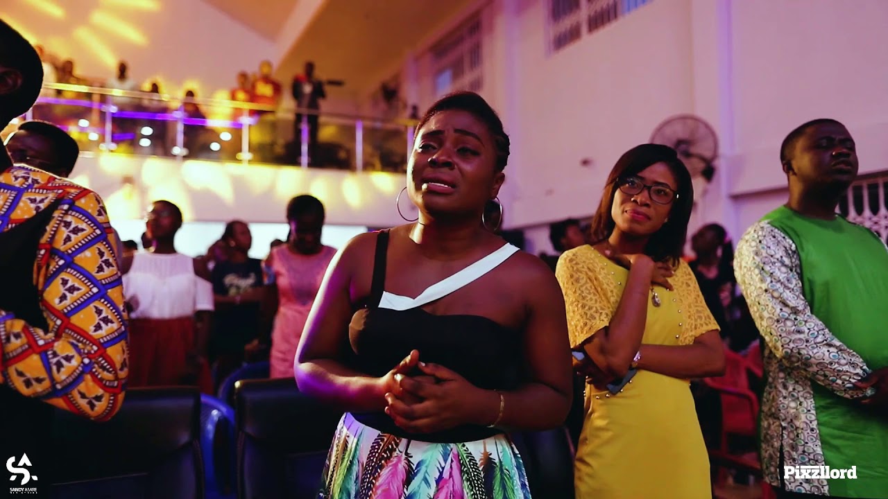 WOOW!! SANDY ASARE LIVE HOLY SPIRIT WORSHIP - YouTube