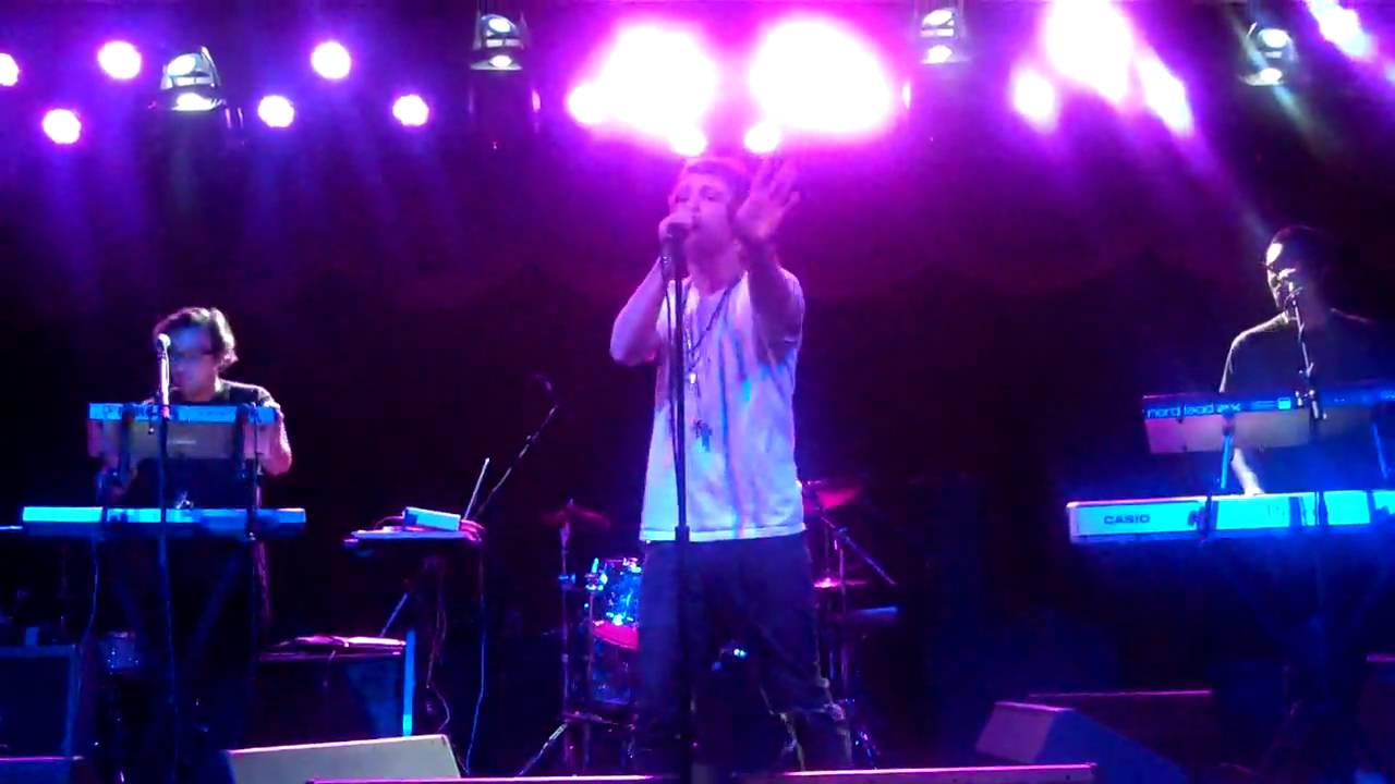 Samuel - Champagne Kisses @ Brooklyn Bowl - YouTube