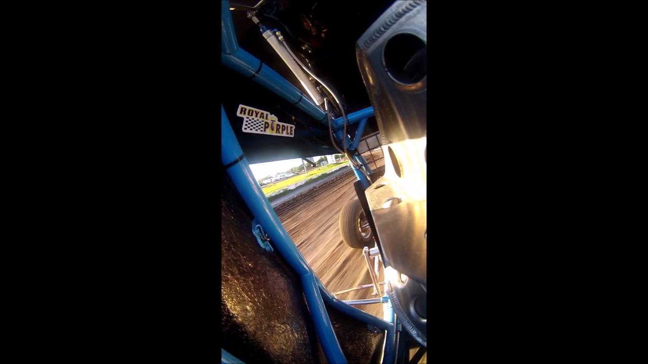 Michelle Decker - Wichita sprint car heat race laps 5 28 16 - YouTube
