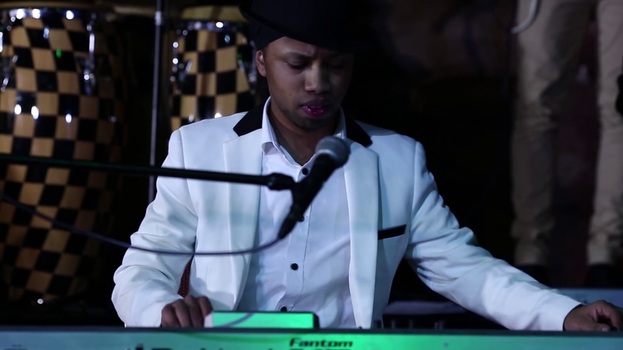 Samuel Yirga ft. Sinishaw : Ney ena - YouTube