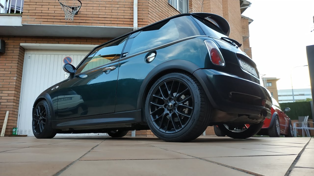 Mini R53 r112 wheels british racing green - YouTube