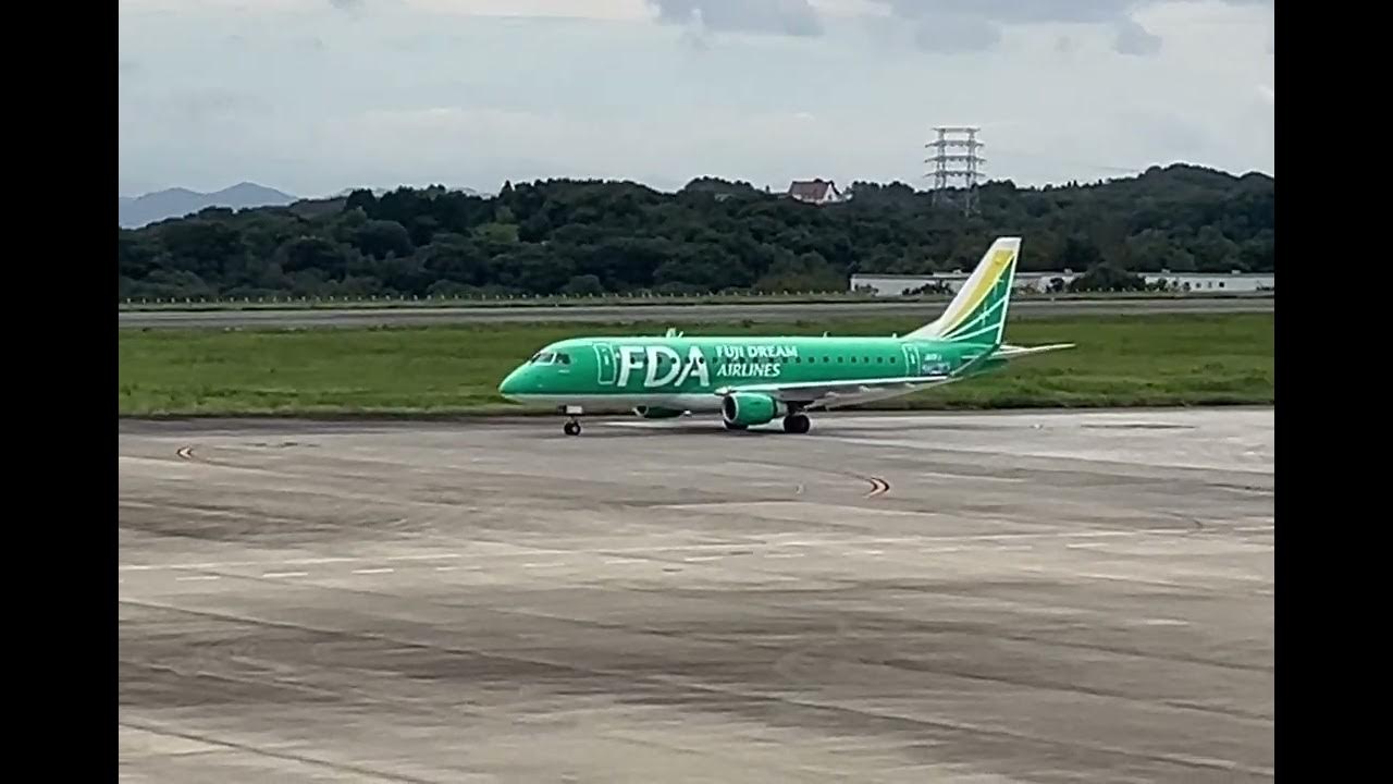 9/21 岡山空港 FDA 11号機/エンブラエル E-175 - YouTube