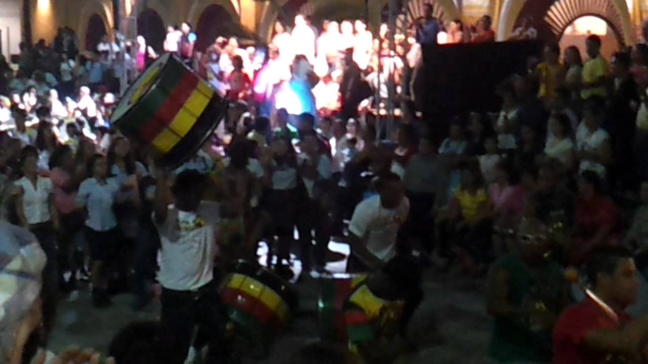 Carnaval Veracruz 2012 | Alegría de la Batucada de Bahía Brasil - YouTube