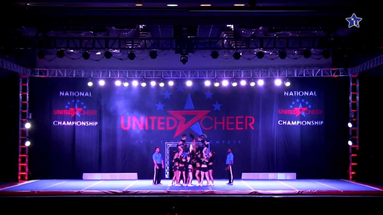 LONGHORN CHEER STAMPEDE UNITED CHEER NATIONALS 2013 - YouTube