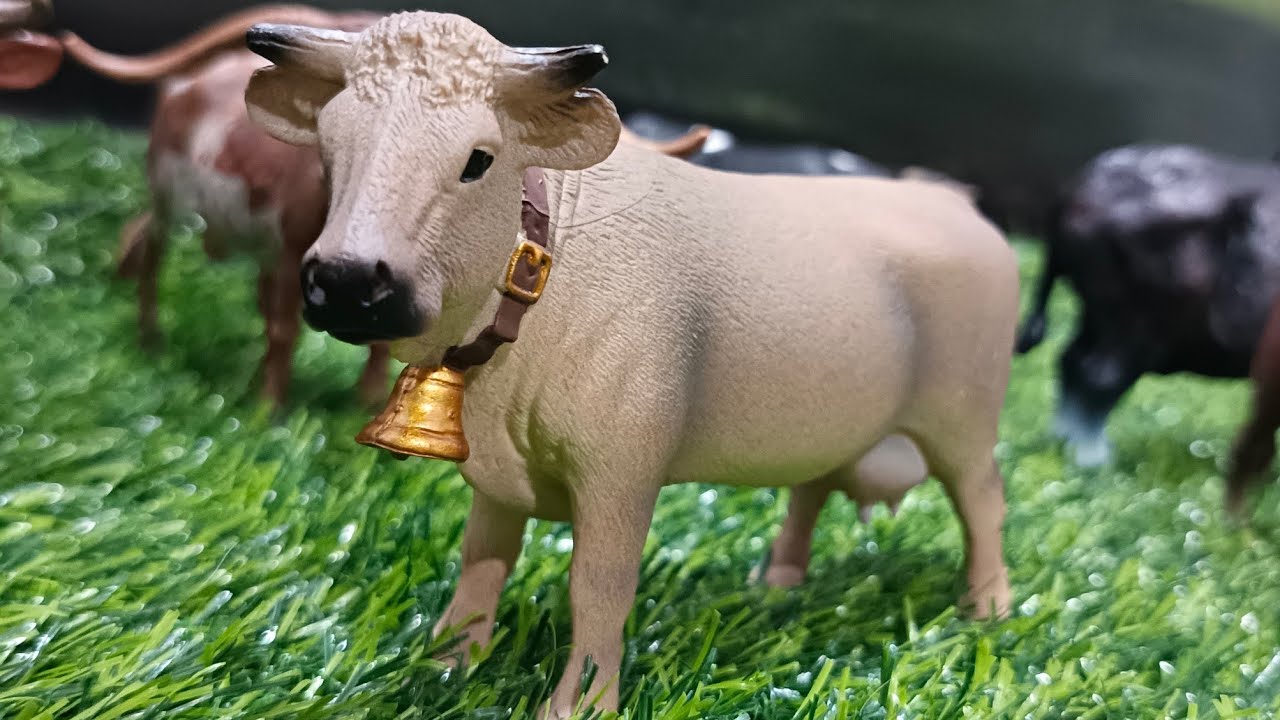 comprei NOVA vaca do sino para a fazenda de brinquedo - YouTube
