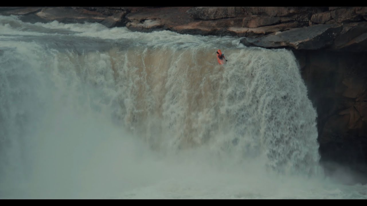 Kayaking over waterfall - YouTube