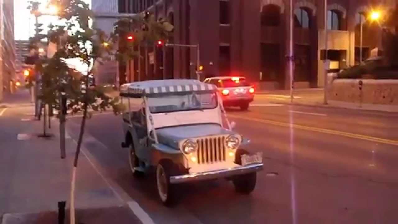 Jeep Surrey Gala Parked on Streets of Des Moines - YouTube