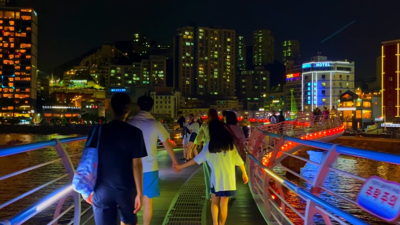busan walk 4k 🇰🇷 songdo beach - YouTube