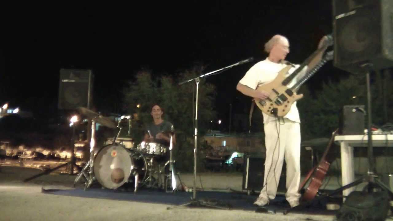 Richard Sinclair Live in Puglia - YouTube