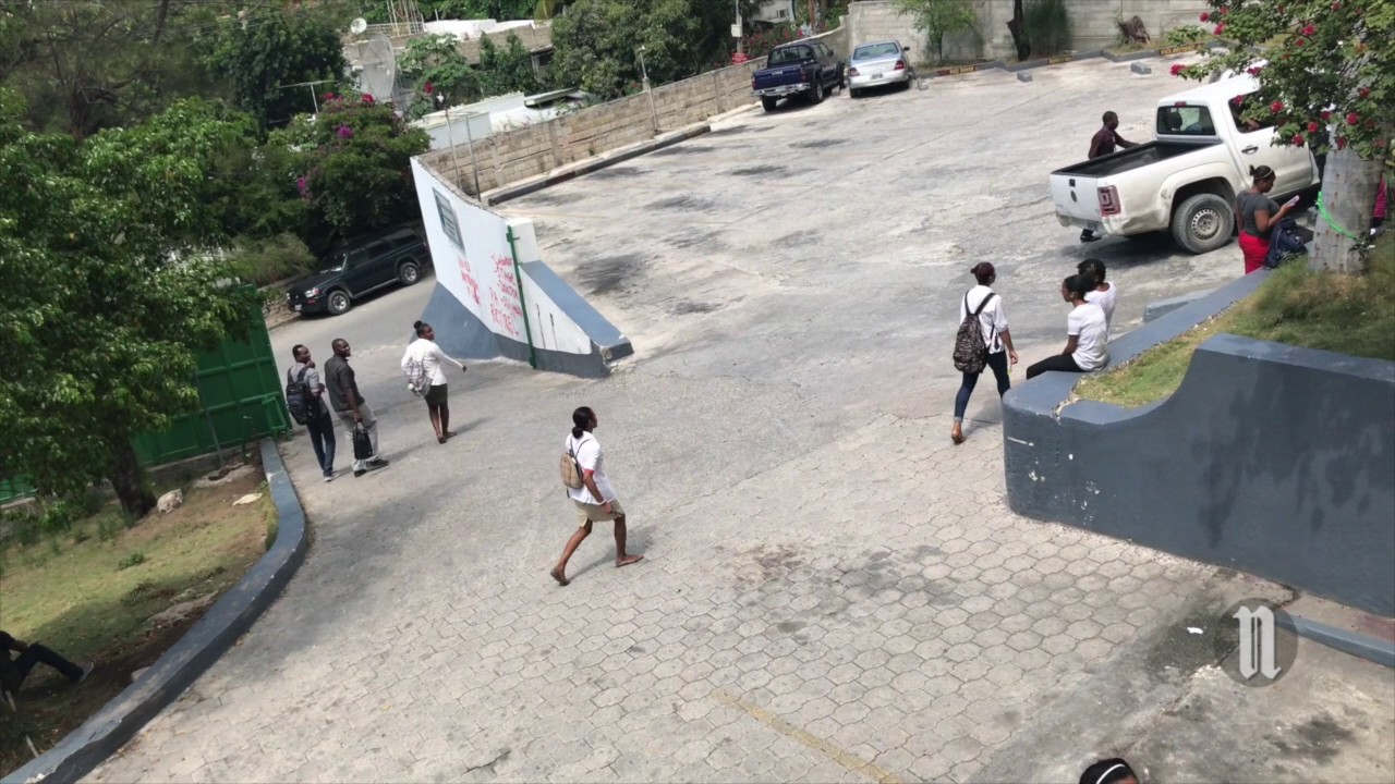 Les étudiants de l'Université Notre Dame d'Haïti "UNDH" persistent et ...