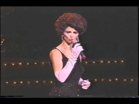 leslie jo sings Patsy Cline , Branson MO Carnegie Hall - YouTube