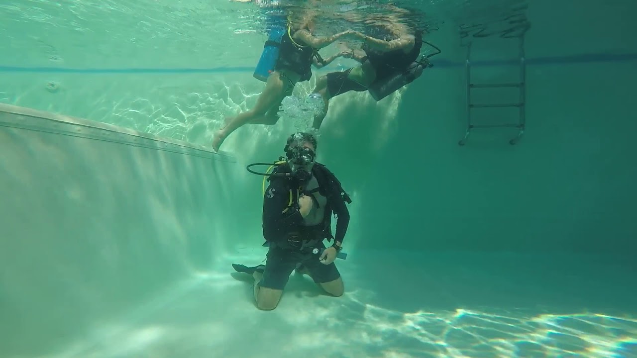 learn how demonstrate Cesa in padi open water diving course - YouTube