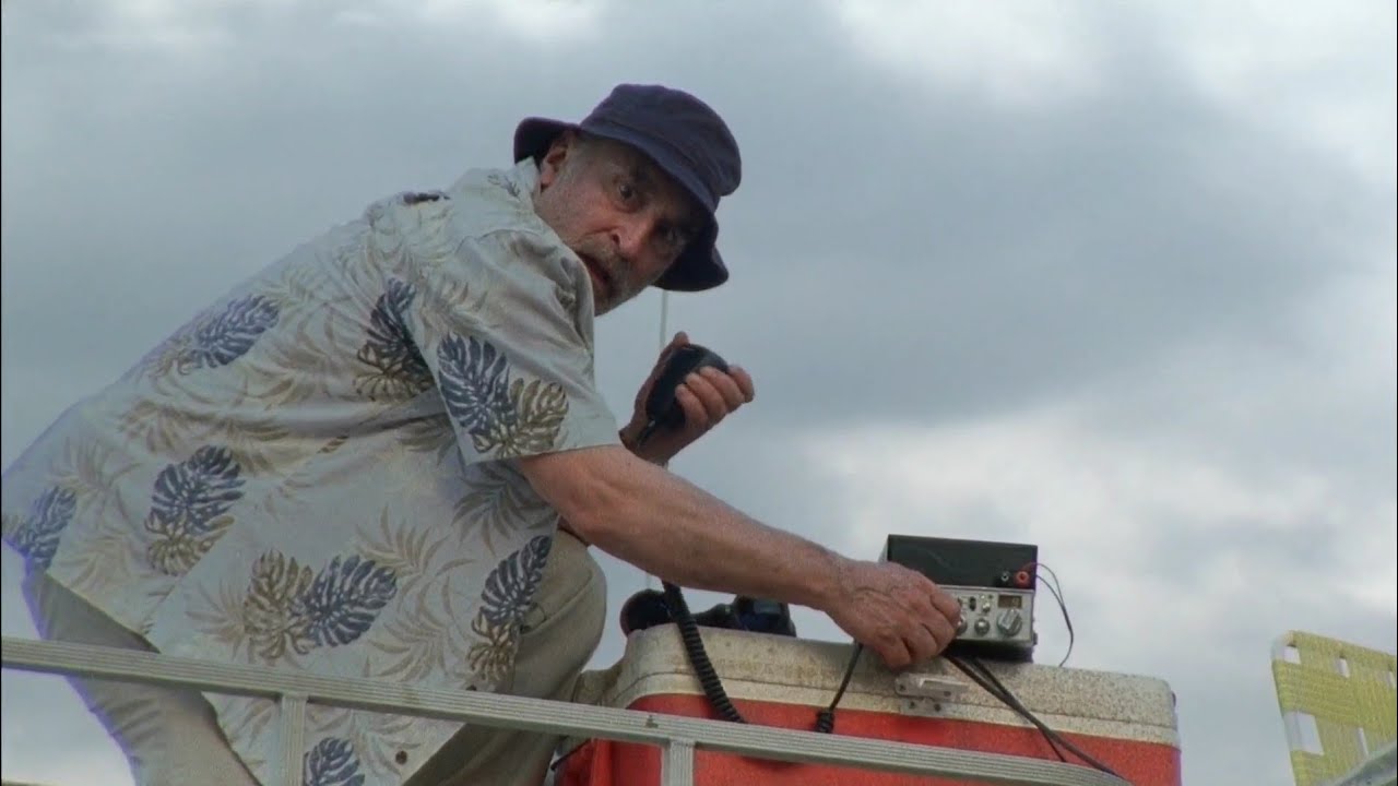 TWD S1E2 - Quarry Group Hears T-Dog Voice Through The CB - YouTube