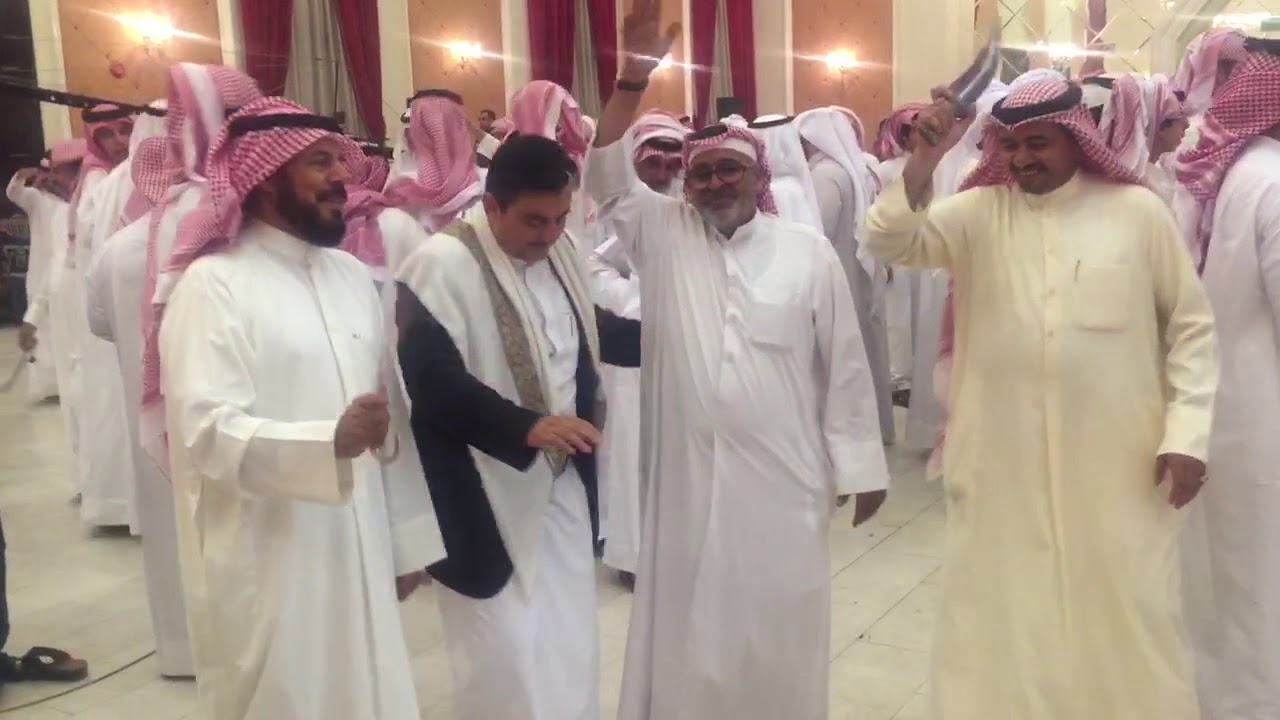 Kuwaiti Dance in Marriage - YouTube