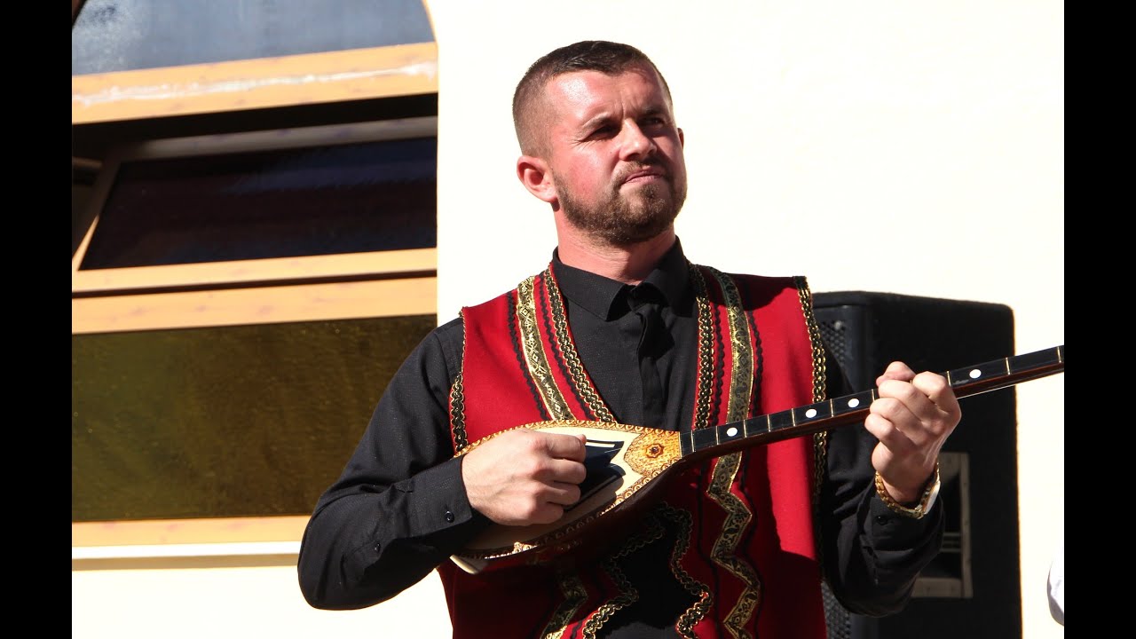 Noel Pjetri - Pershendetje çdo Shqiptari - Festa e Geshtenjes Shllak ...