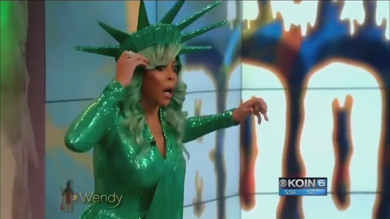 Wendy Williams passes out - YouTube