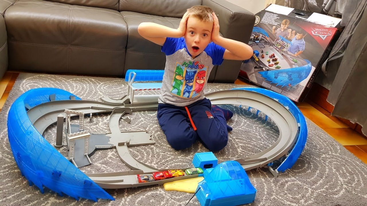 La Mega Pista Ultimate Florida Speedway Disney Pixar Cars per Super ...