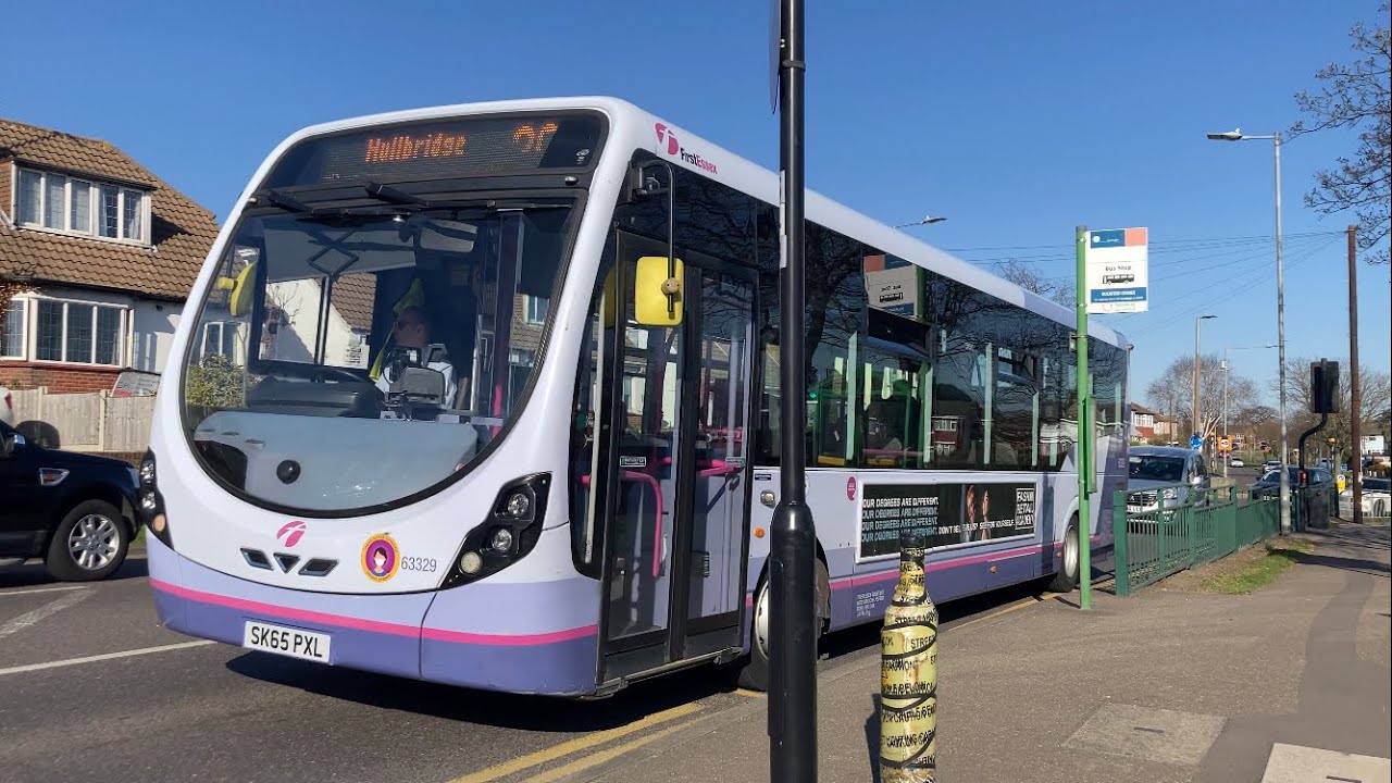 [Loud Exhaust] First Essex (Hadleigh) Wrightbus Streetlite Daimler SK65 ...