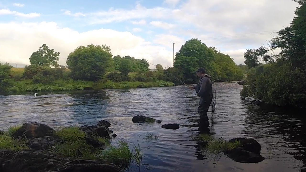 Salmon Fly Fishing BARS OF SILVER - YouTube