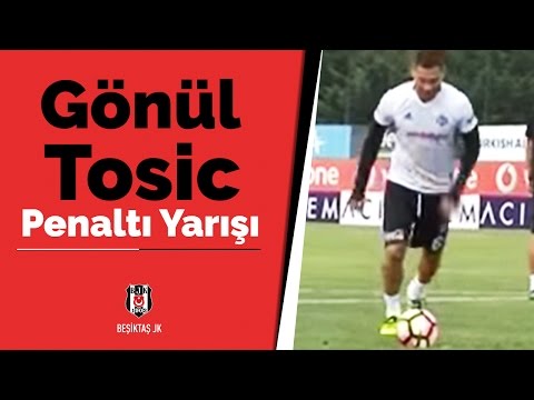 Gökhan Gönül ile Dusko Tosic'in penaltı atma yarışı