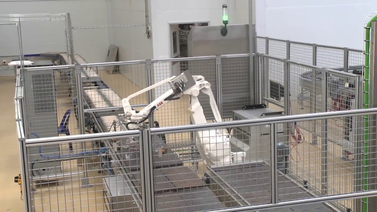 Robotic Lidding System - YouTube