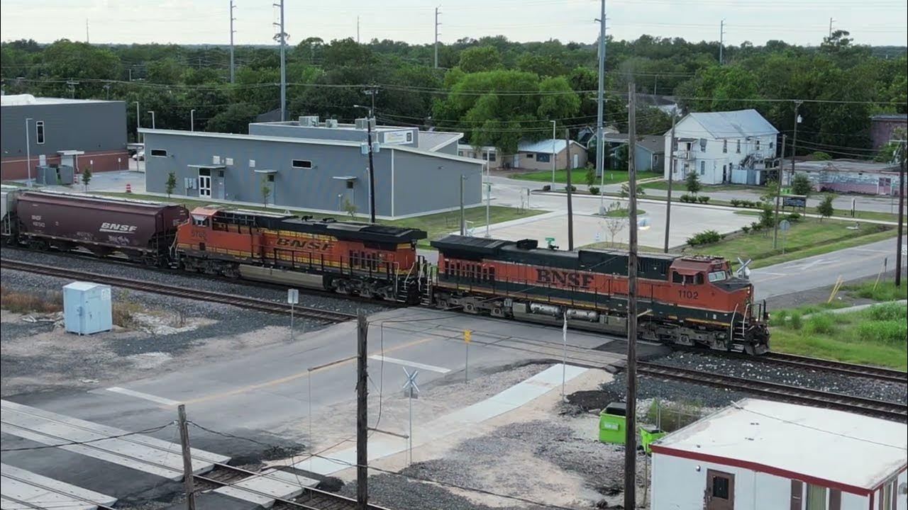 East BNSF 1102/6788/4004, Covered Hopper Train, "Glidden Sub" Rosenberg ,TX 8-15-2024 DJI Mini 3 ...