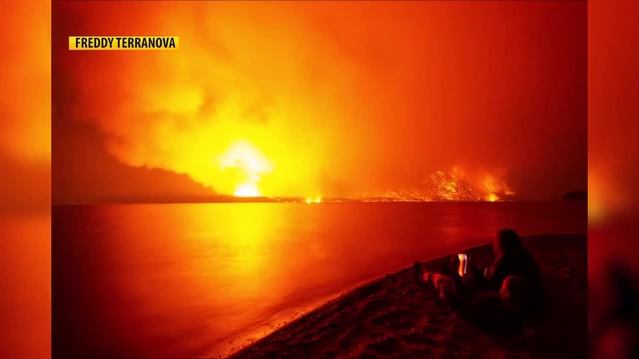 Type 1 team prepares to attack the Howe Ridge Fire in Glacier National ...