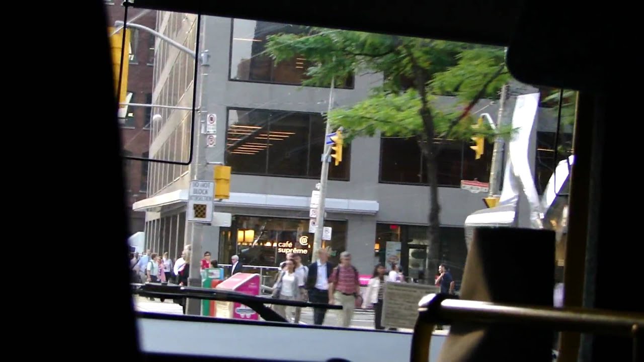 Megabus Van Hool TD925 Astromega DD070 @ Toronto - YouTube