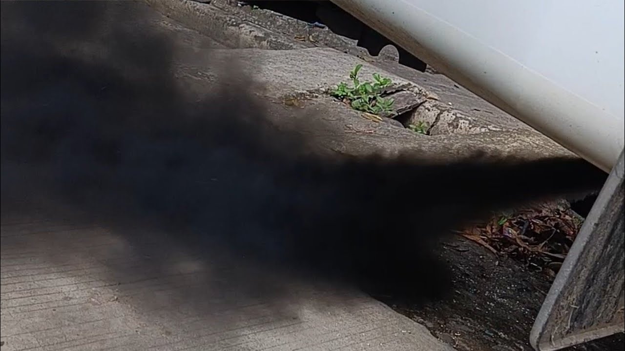 Mitsubishi Strada 2020 Black Smoke no check engine - YouTube