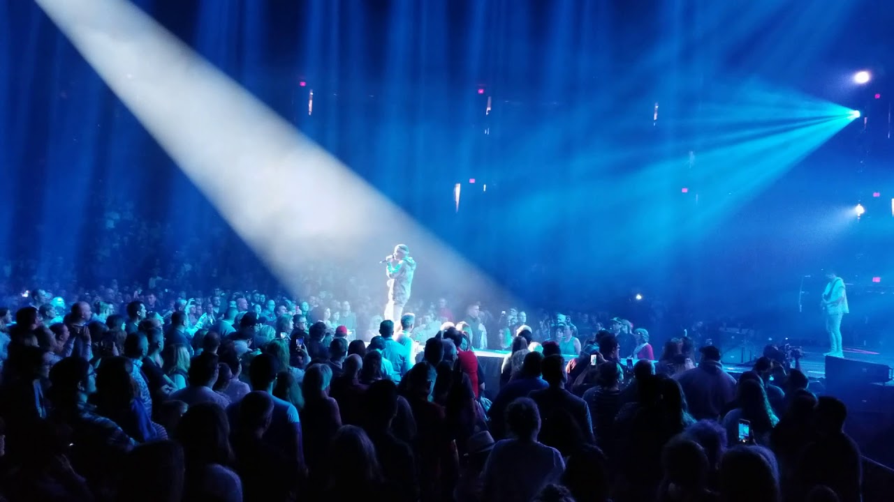 Toby Mac Scars Live - YouTube