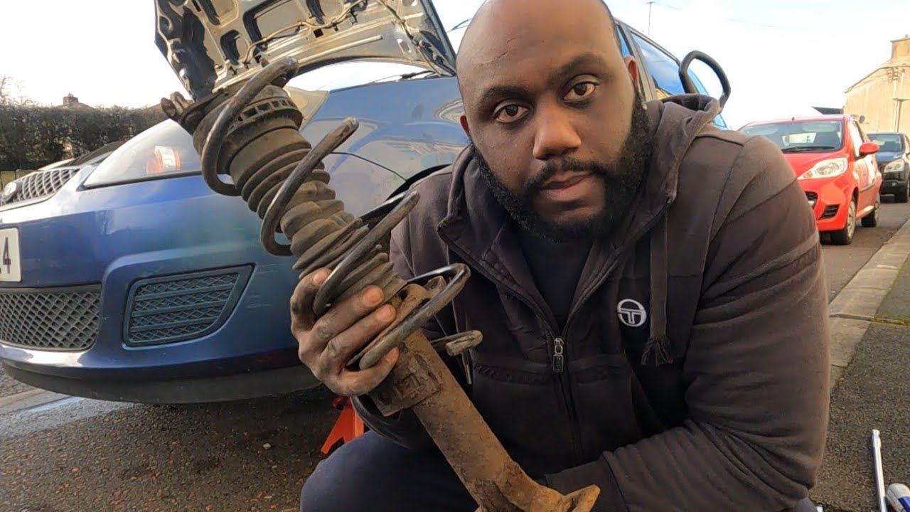 Ford fiesta (Mk6) broken spring replacement - YouTube