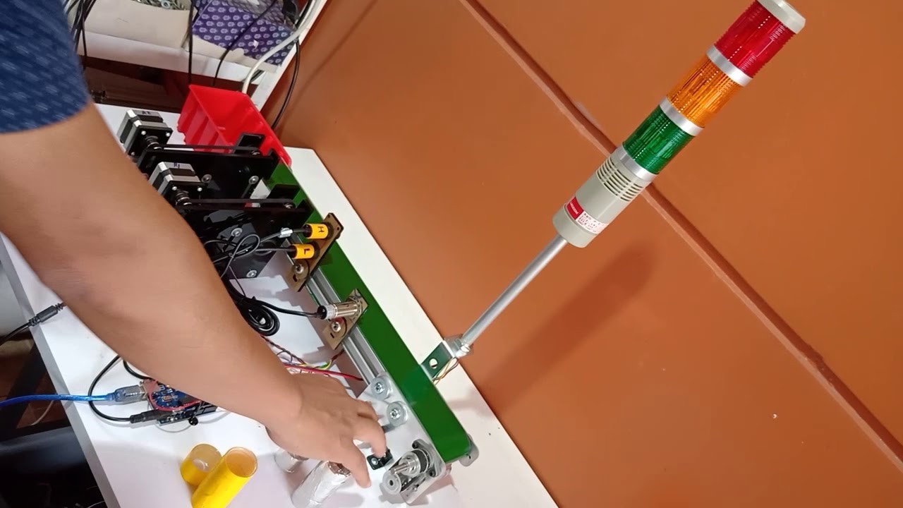 mini project conveyor - YouTube
