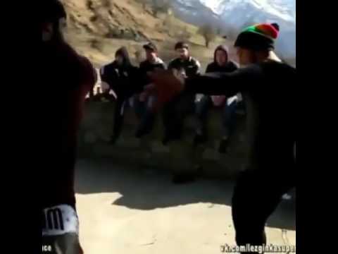 Зубайра Тухугов учит танцевать своего трейнера