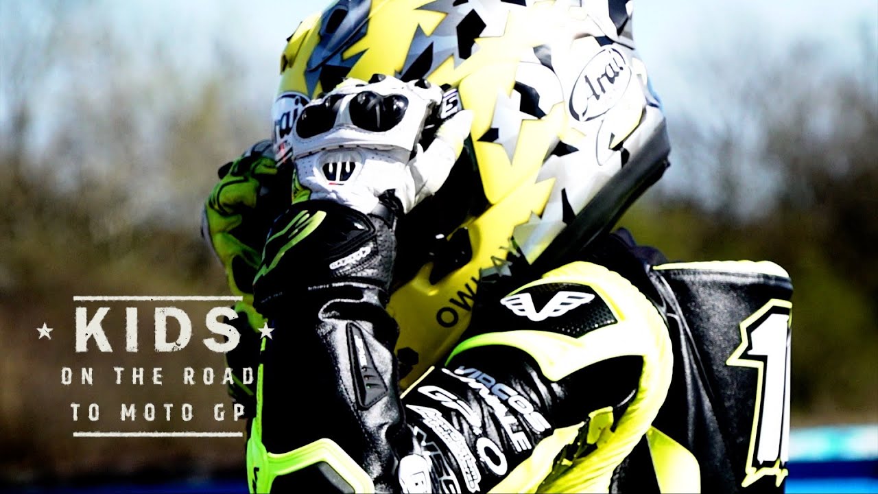 CRASH! Kids aged 7 racing in the Official FIM Junior World Series on ...